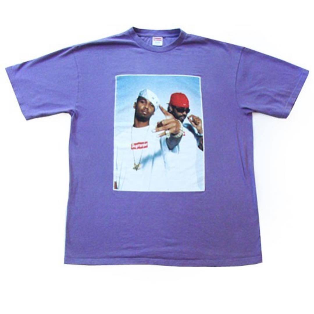 Supreme : l'histoire des Photos Tees - Trente Trois Degrés